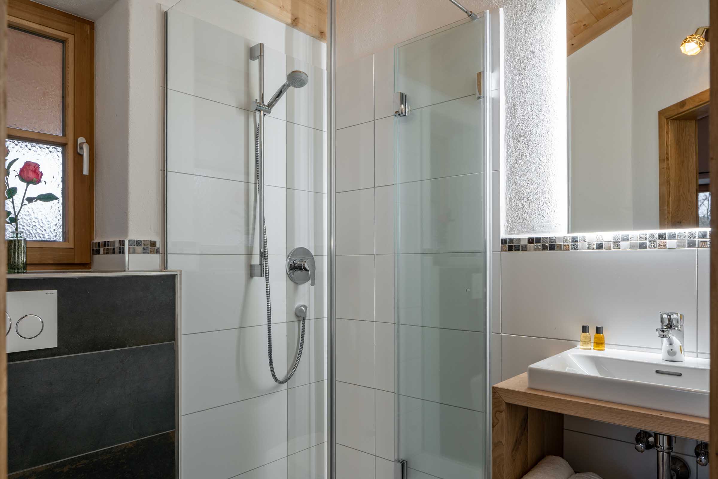 Hotel Gästehaus Landhaus Hutter | Ihr Hotel in Mürnsee