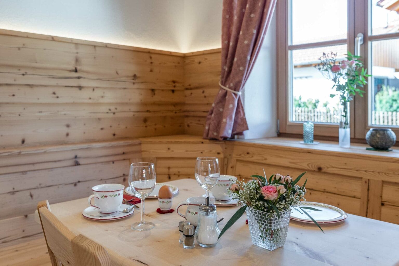 Hotel Gästehaus Landhaus Hutter | Ihr Hotel in Mürnsee